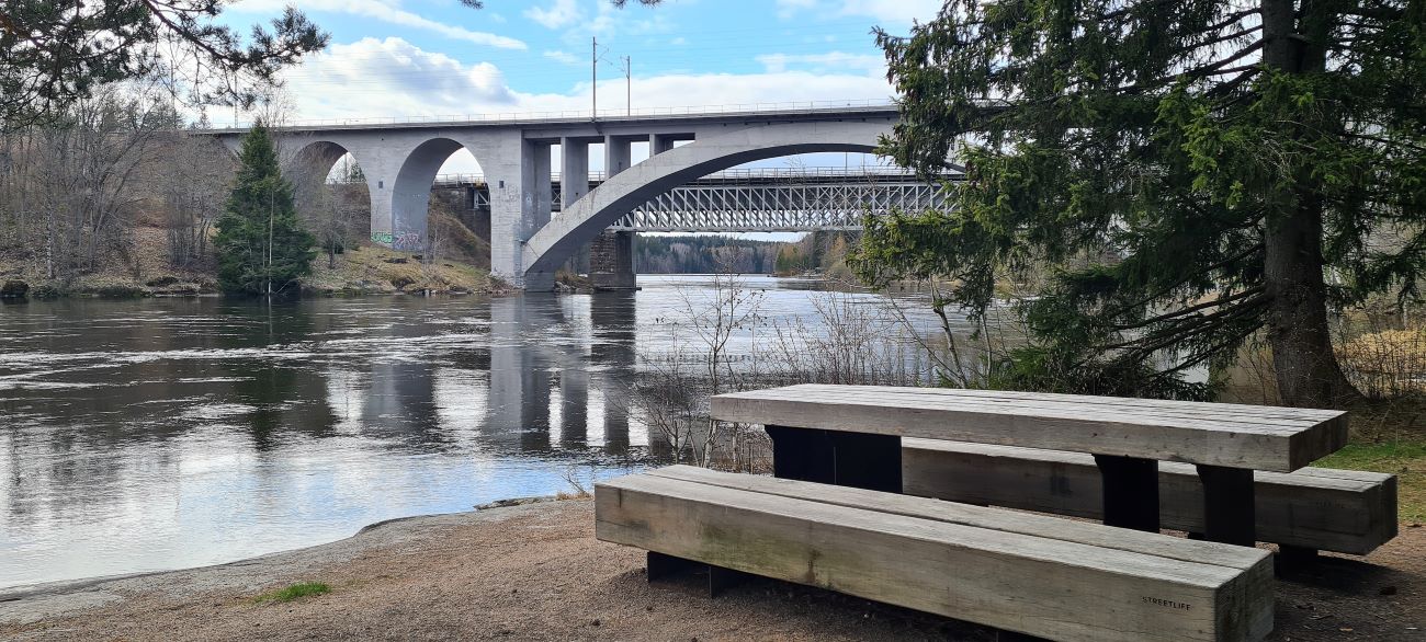 Alakylän luontopolku Kouvolassa: Luonnontilaista metsää ja kuuma linja ...