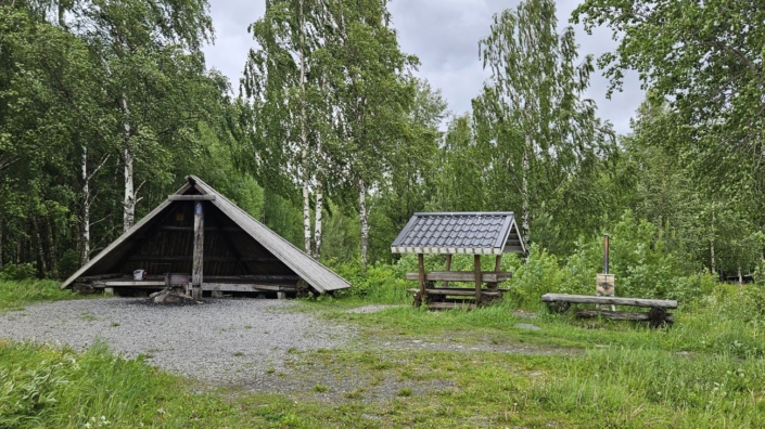 Veitsiluodon makeavesialtaan ympäri - tällainen on Tankokarin polku ...